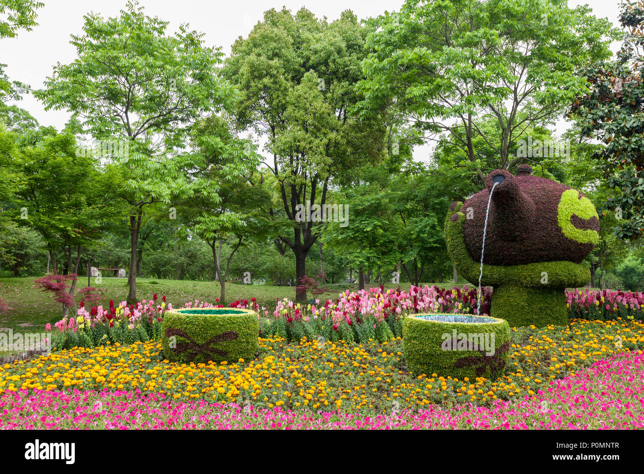 Yangzhou, Jiangsu, China. Flower Garden in the Slender West Lake Park ...