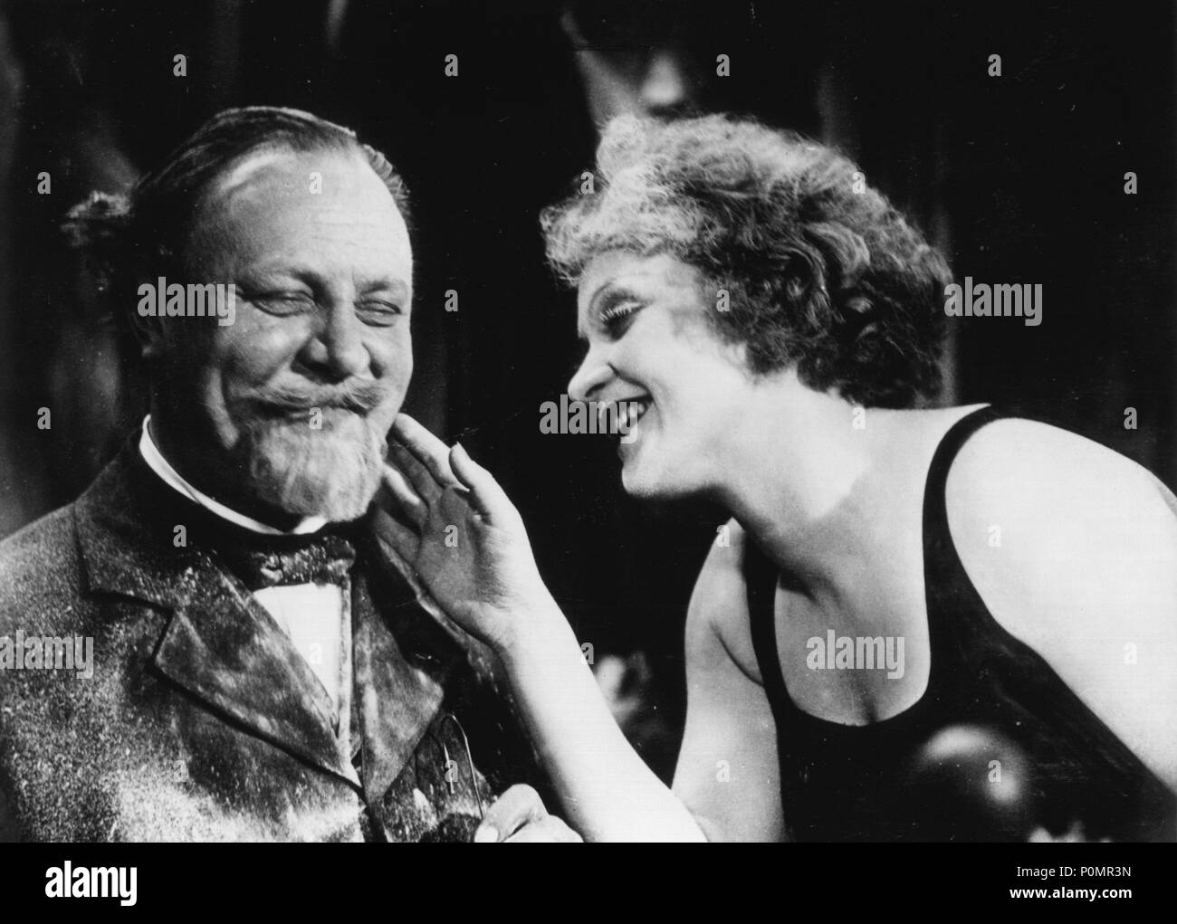 Blue Angel 1930 Der Blaue High Resolution Stock Photography and Images - Alamy