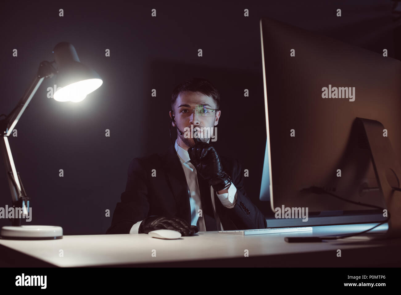 Spy show hi-res stock photography and images - Alamy