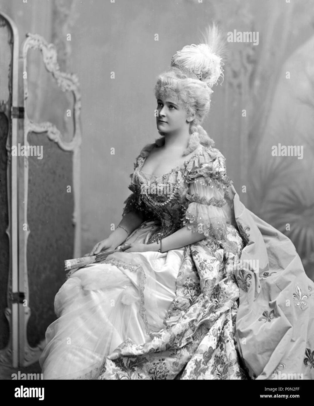 Devonshire house hi-res stock photography and images - Alamy