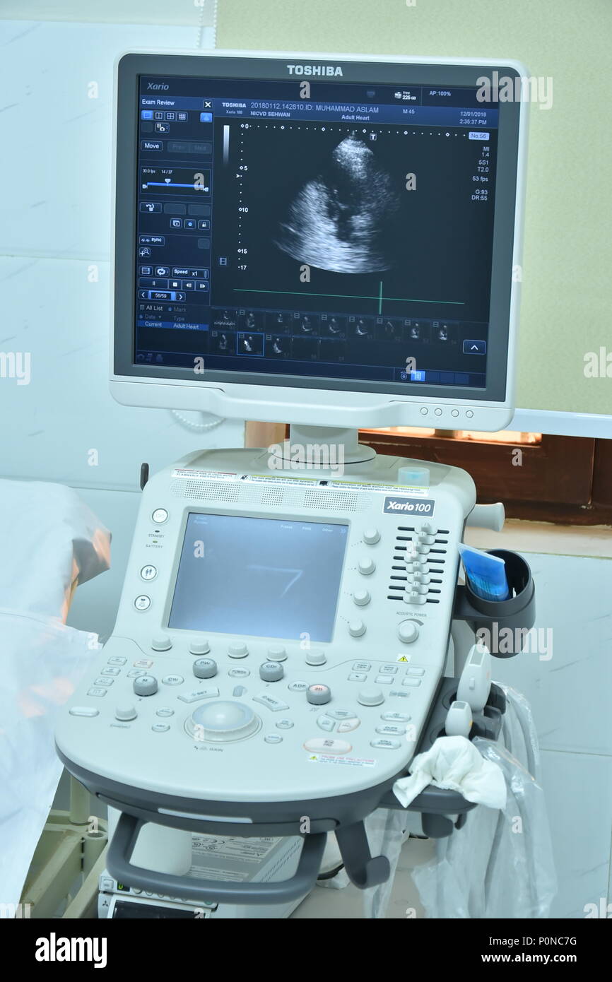 Ecg machine hospital hi-res stock photography and images - Alamy