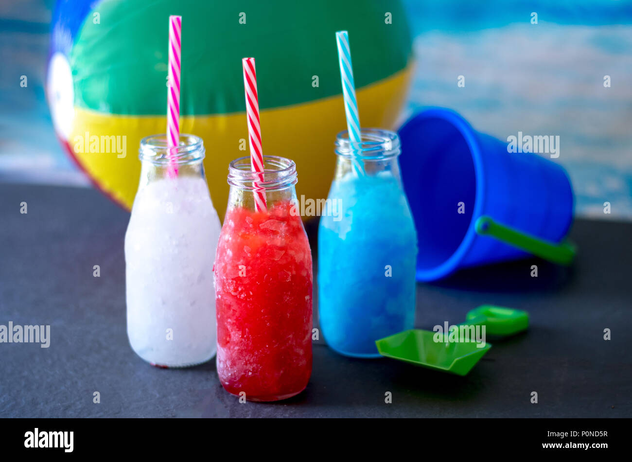 Drinks refreshment hi-res stock photography and images - Alamy