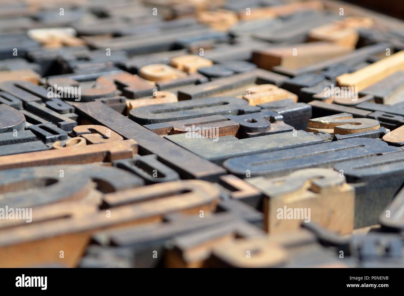 Wood and metal moveable type Stock Photo - Alamy