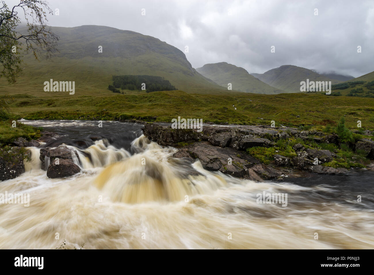 Scottish highlands mountains moors hi-res stock photography and images ...