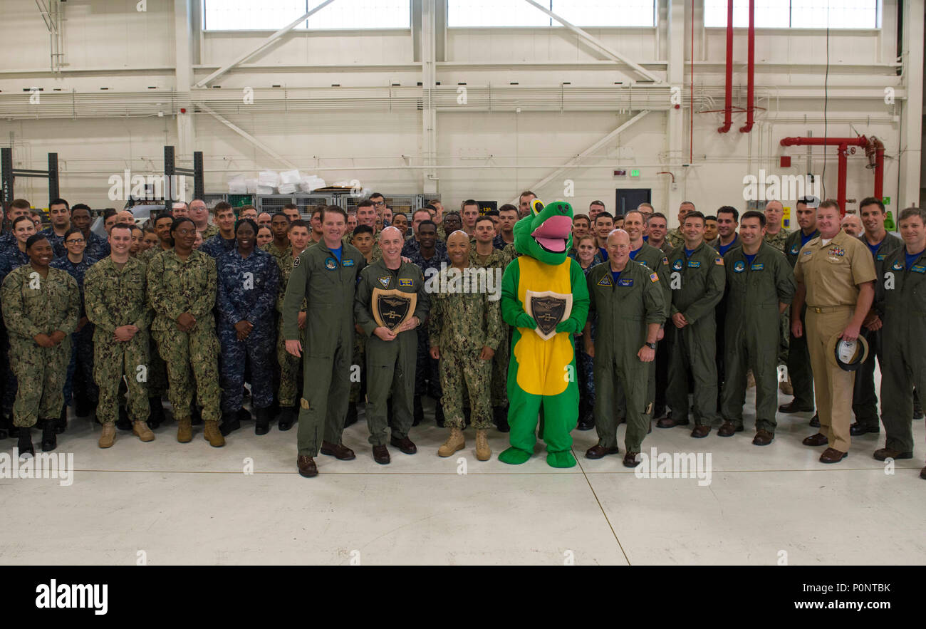 Battle efficiency award hi-res stock photography and images - Alamy