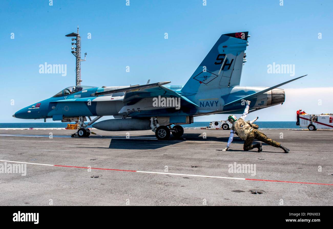 180607-N-UV609-0037 ATLANTIC OCEAN (May 14, 2018) Marines attached to ...