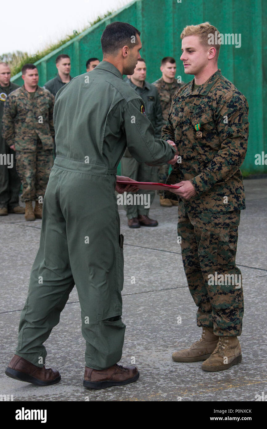 United nations combined forces medal hi-res stock photography and ...