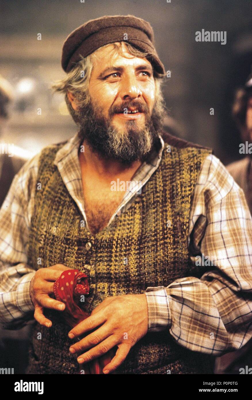 Topol fiddler on the roof hi-res stock photography and images - Alamy