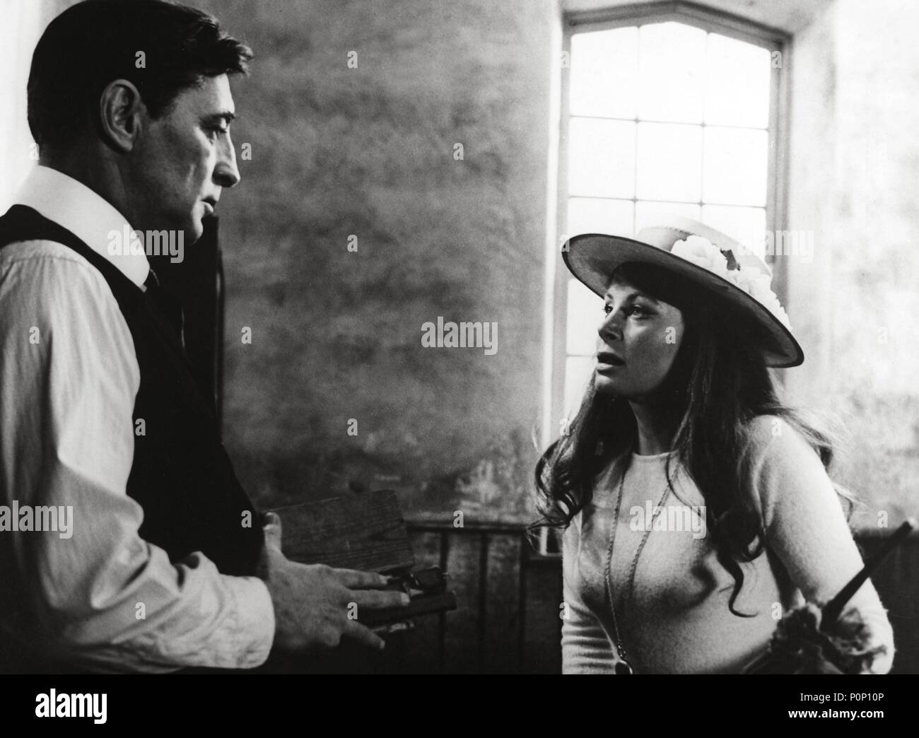 Sarah miles hi-res stock photography and images - Alamy