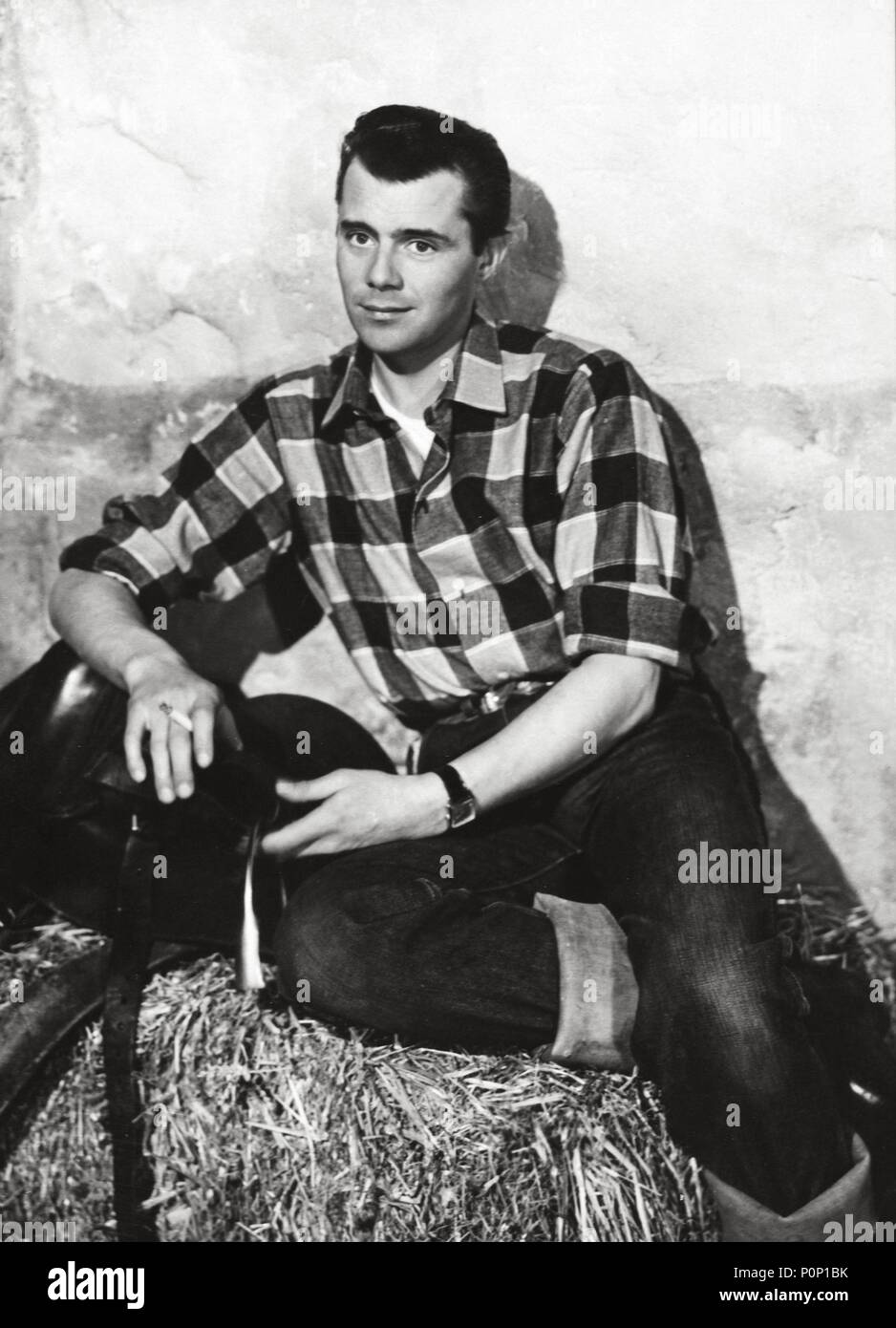 Bogarde hi-res stock photography and images - Alamy