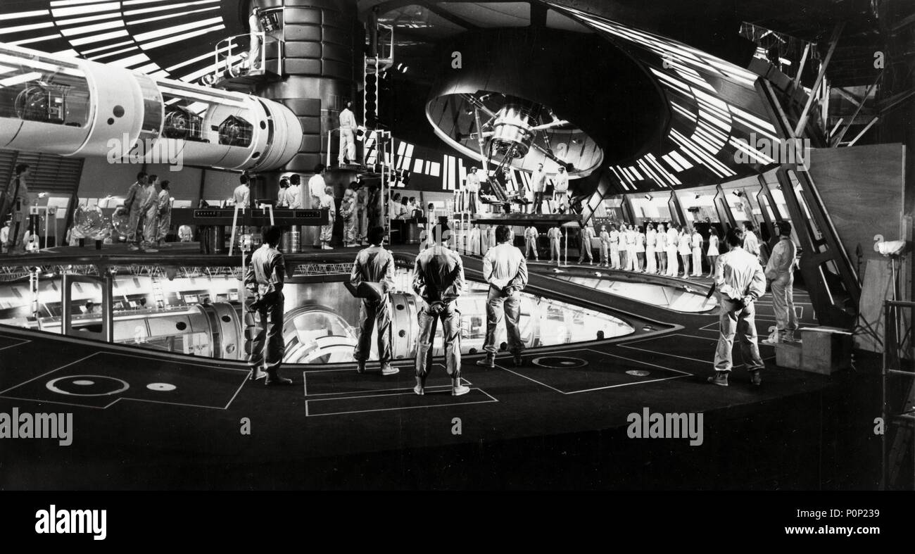 James Bond 007 Moonraker High Resolution Stock Photography and Images ...