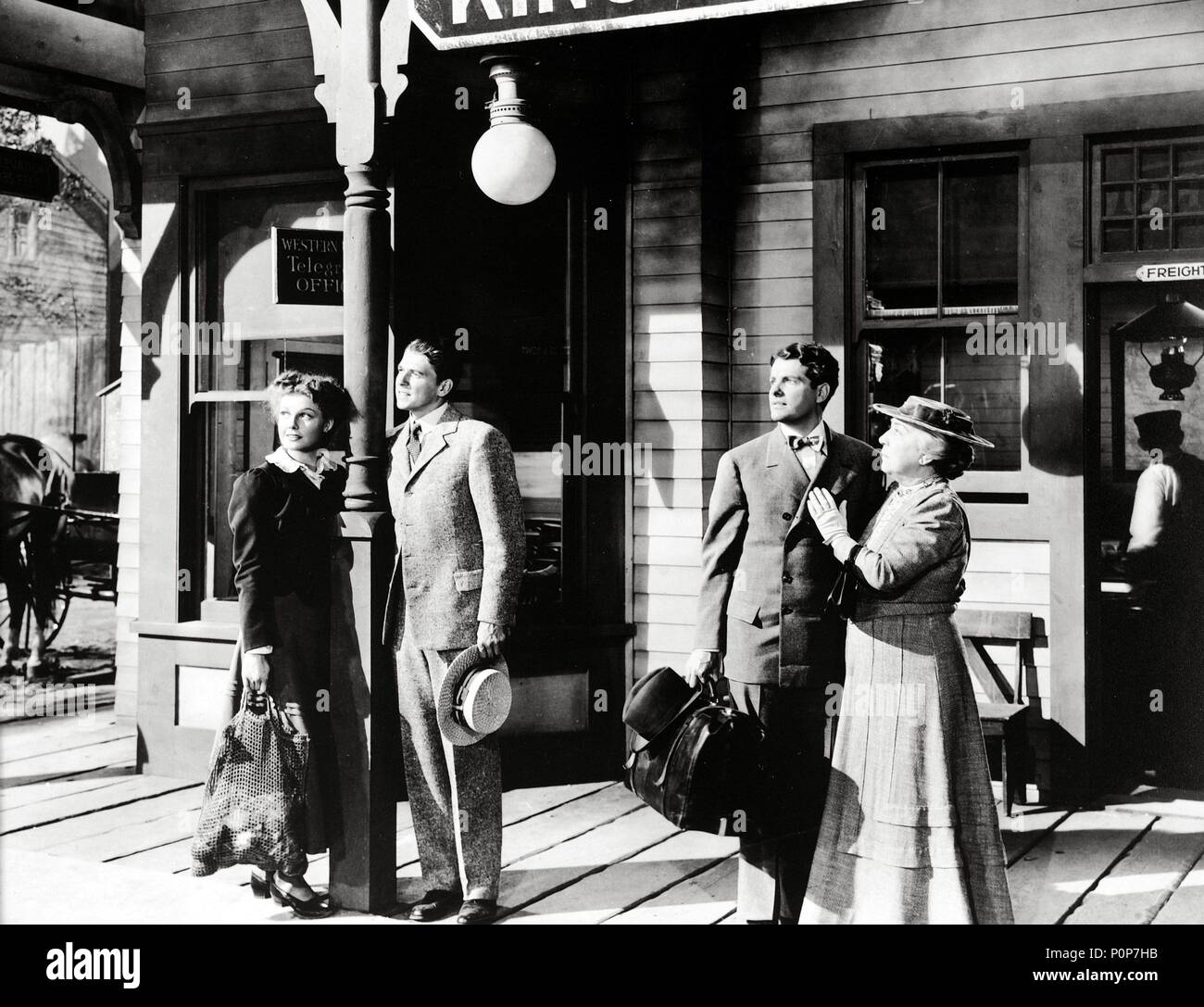 Kings row 1942 hi-res stock photography and images - Alamy