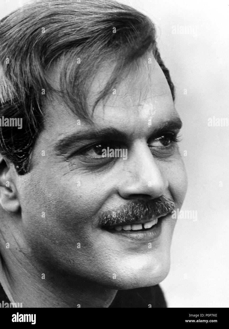 Omar sharif portrait hi-res stock photography and images - Alamy