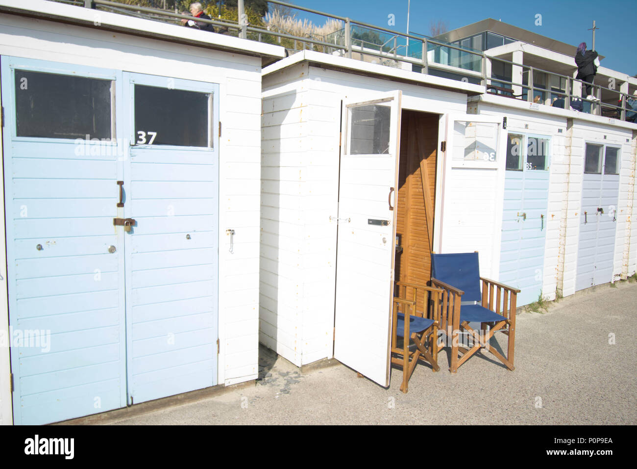 Lime regis beach hi-res stock photography and images - Alamy