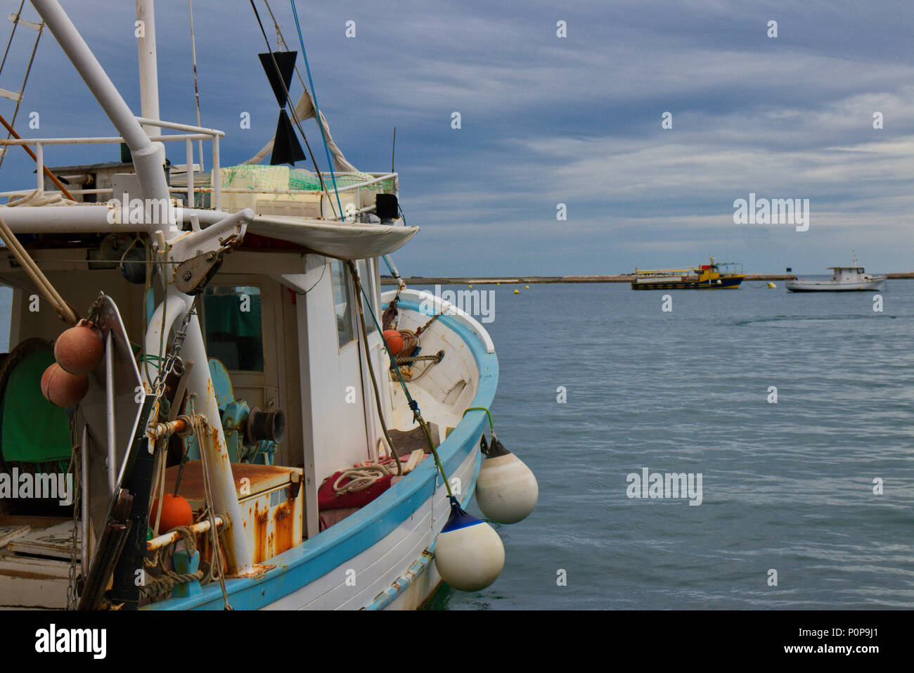old rusty boat Stock Photo - Alamy