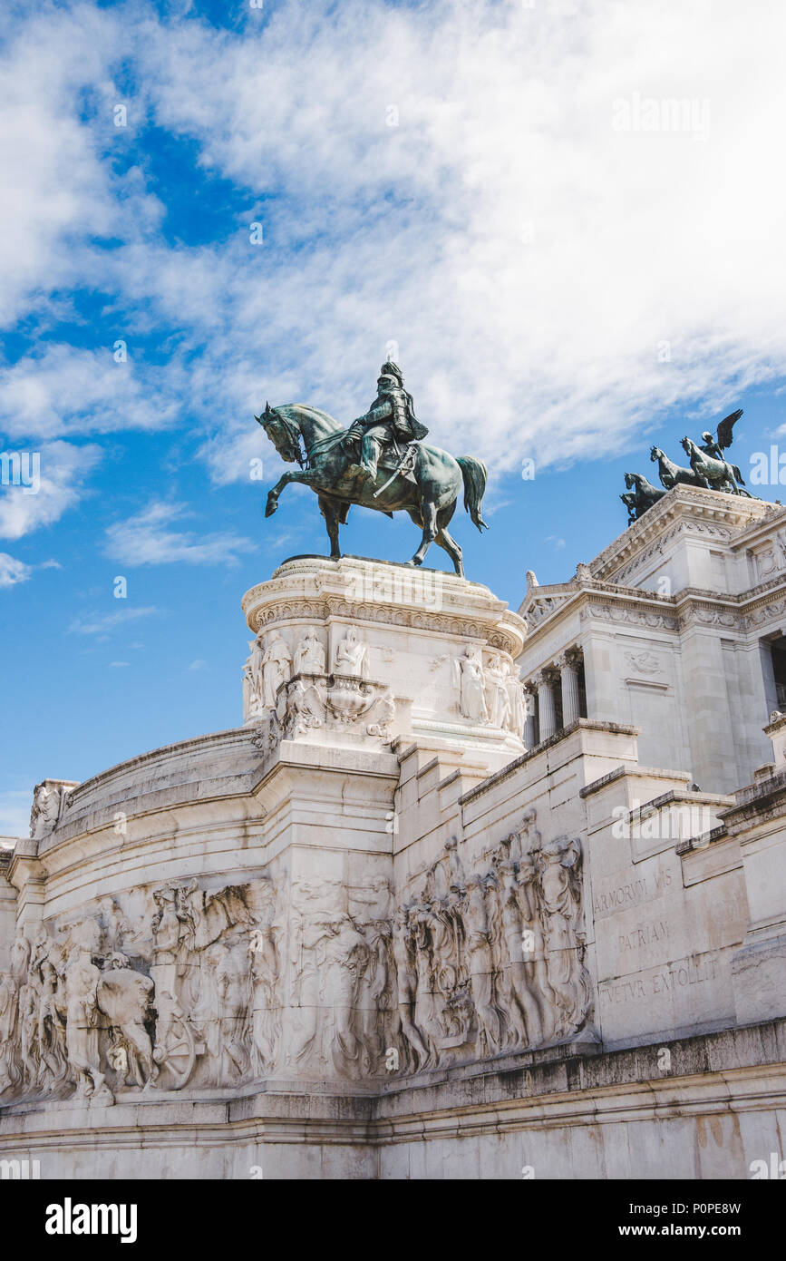 Bronze statue of Victor Emmanuel II on Altare della Patria (Altar of ...