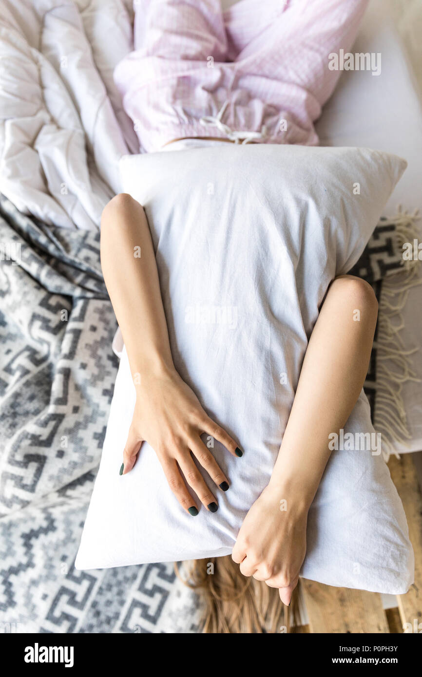 Obscured view hi-res stock photography and images - Alamy