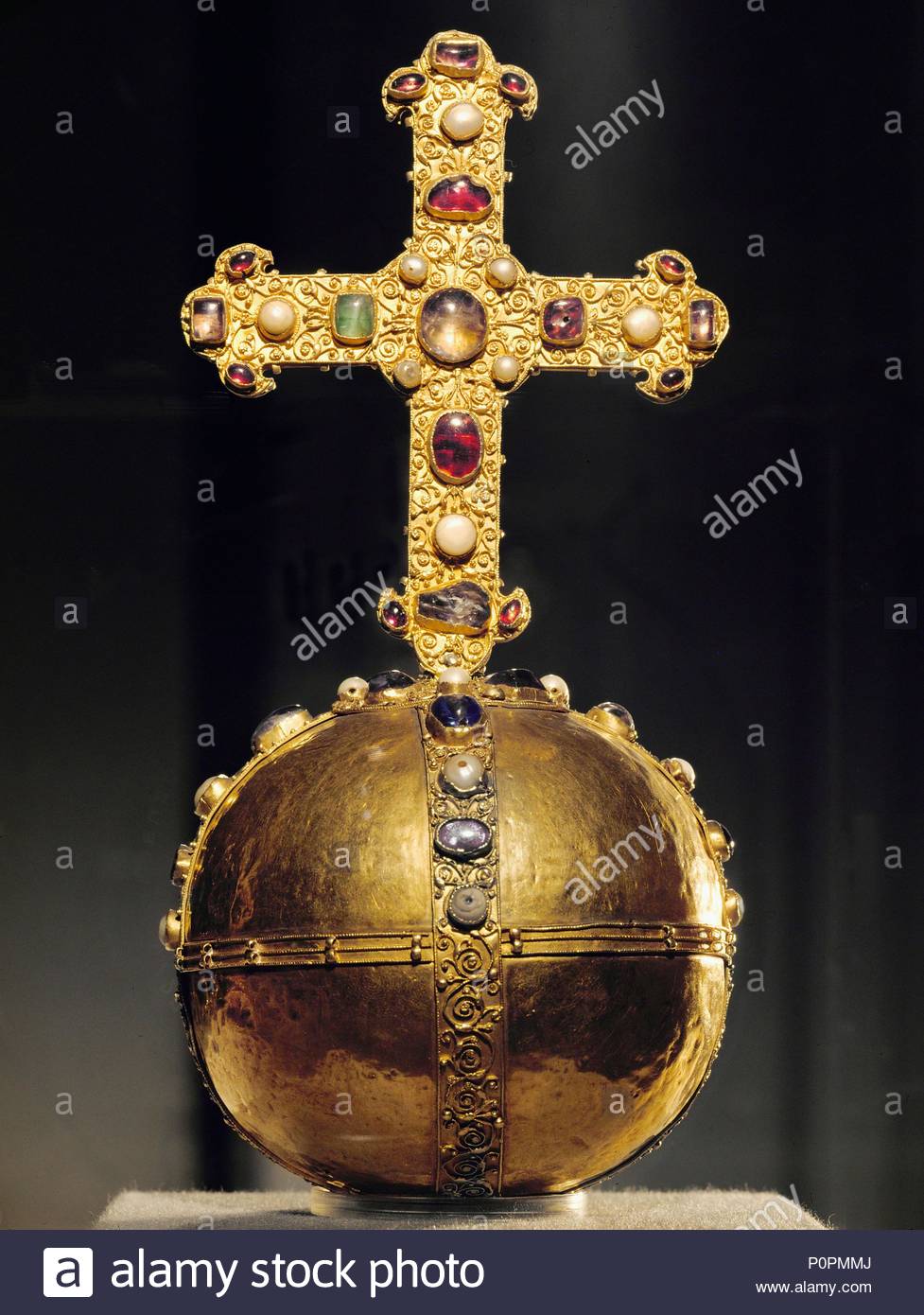 Imperial Regalia Of The Holy Roman Empire Stock Photos & Imperial ...
