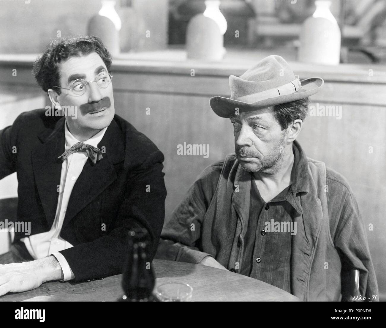 Groucho marx go west marx hi-res stock photography and images - Alamy