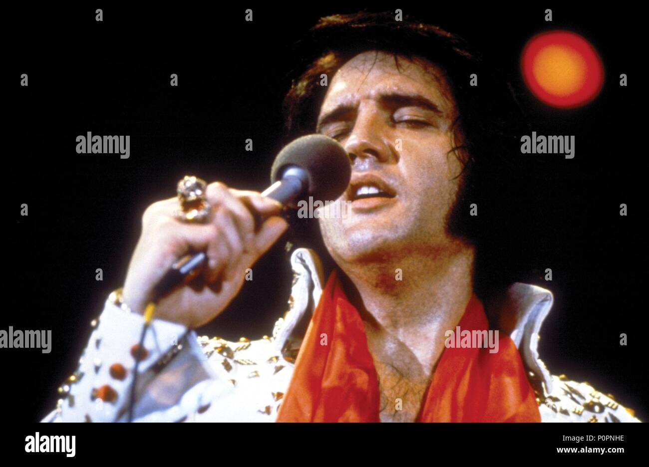 Elvis presley 1972 hi-res stock photography and images - Alamy