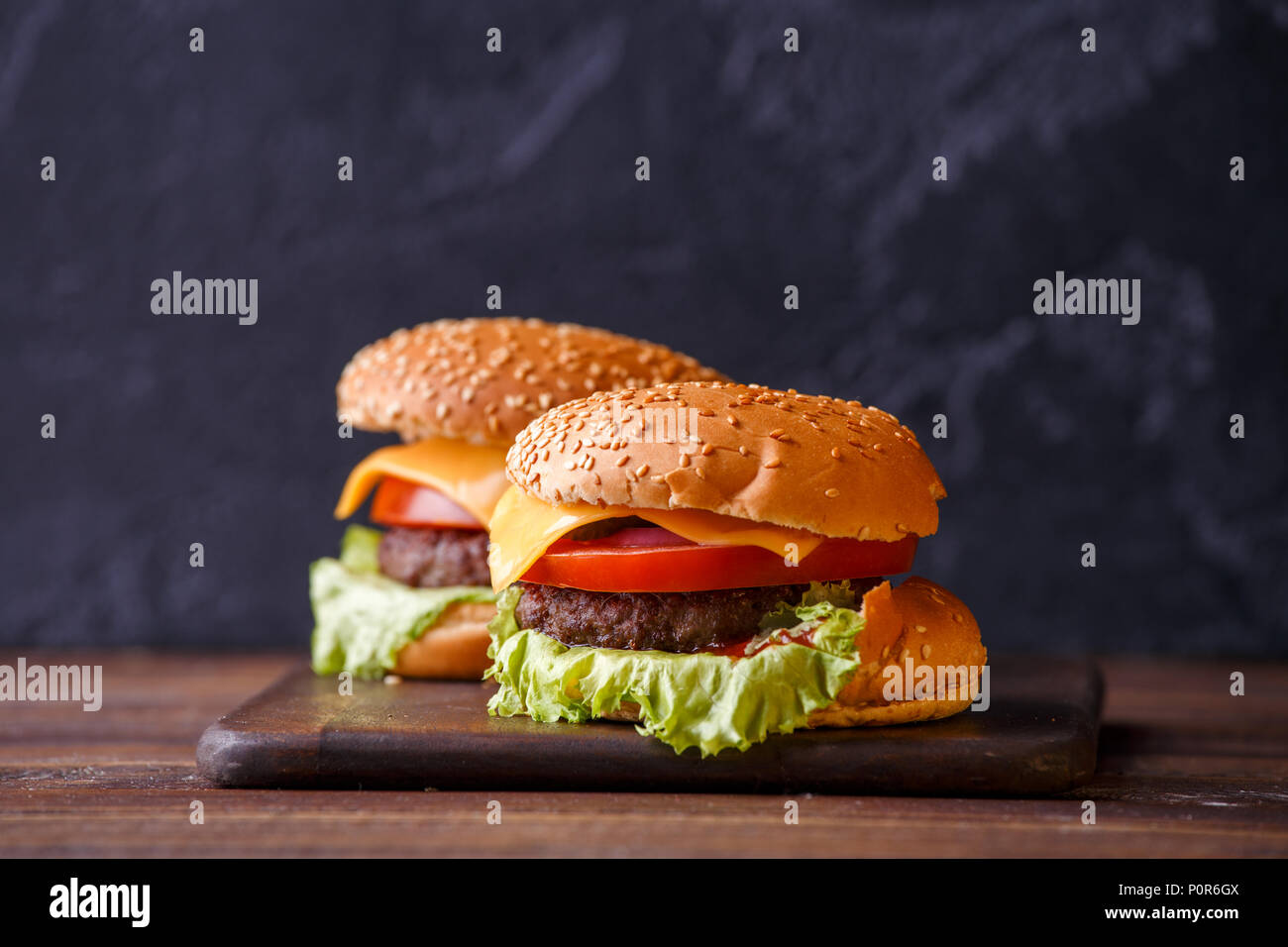 Two cheeseburgers hi-res stock photography and images - Alamy