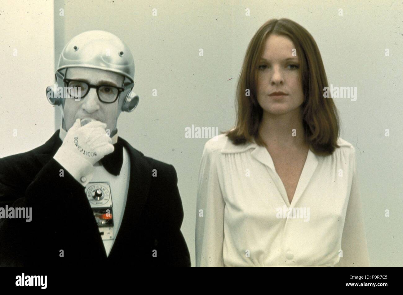 Woody allen robot sleeper 1973 hi-res stock photography and images - Alamy