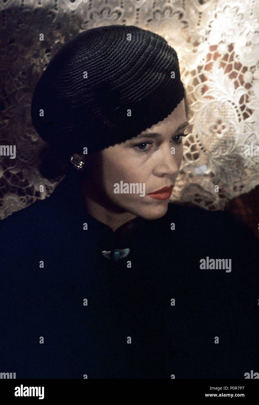 Julia English's Instagram, Twitter & Facebook on IDCrawl