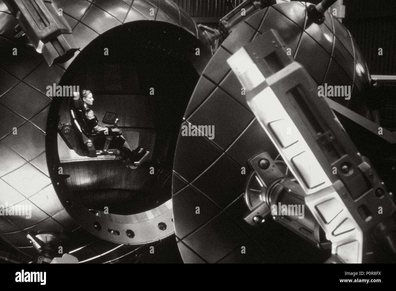Contact (1997) jodie foster hi-res stock photography and images - Alamy