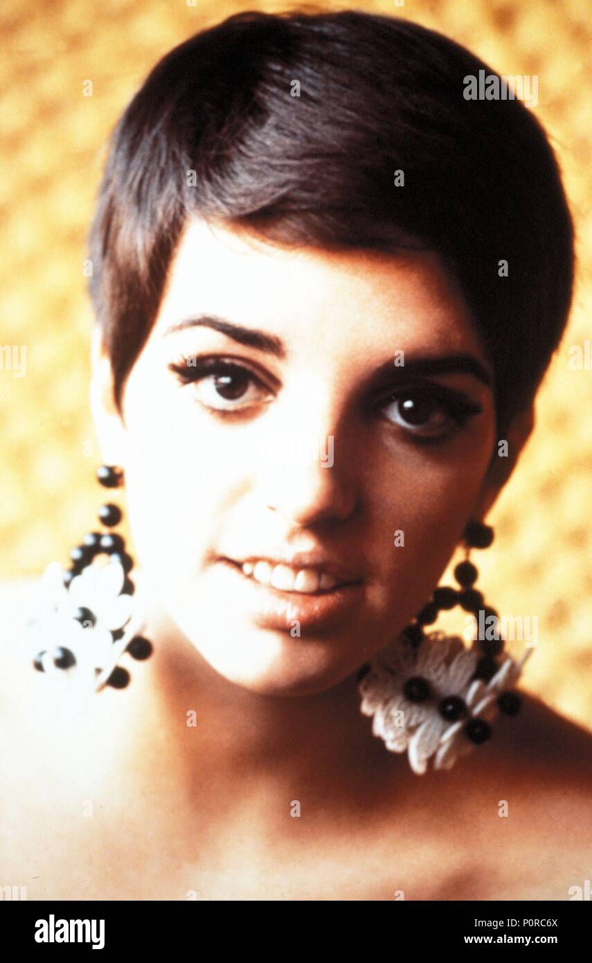Liza minnelli hi-res stock photography and images - Alamy