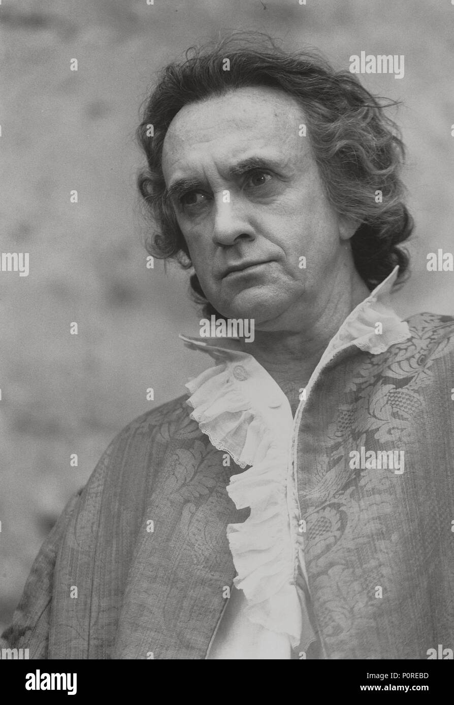 Jonathan charles hi-res stock photography and images - Alamy