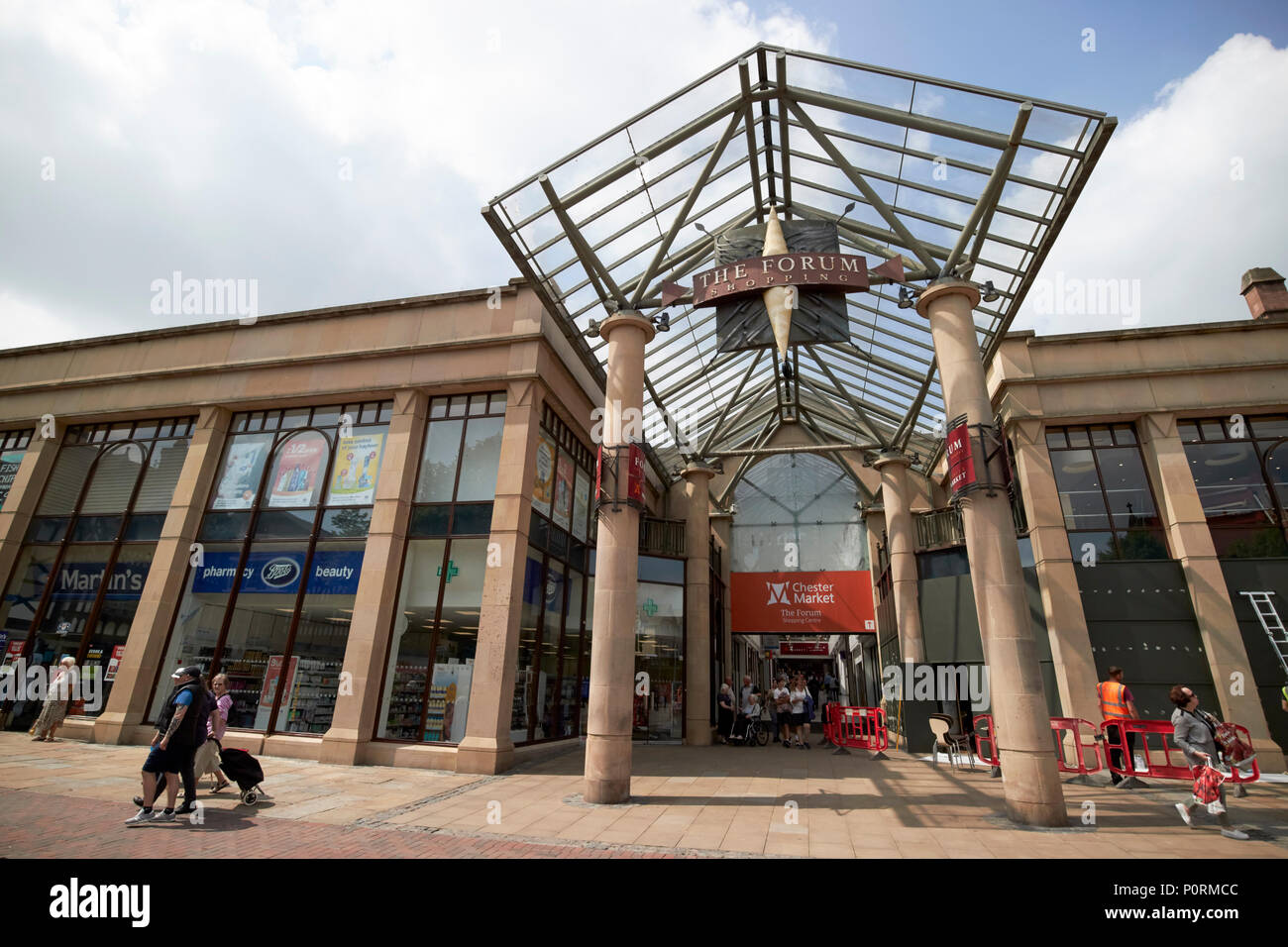 The Forum shopping centre and entrance to Chester Market Chester ... The Forum shopping centre and entrance to Chester Market Chester ...