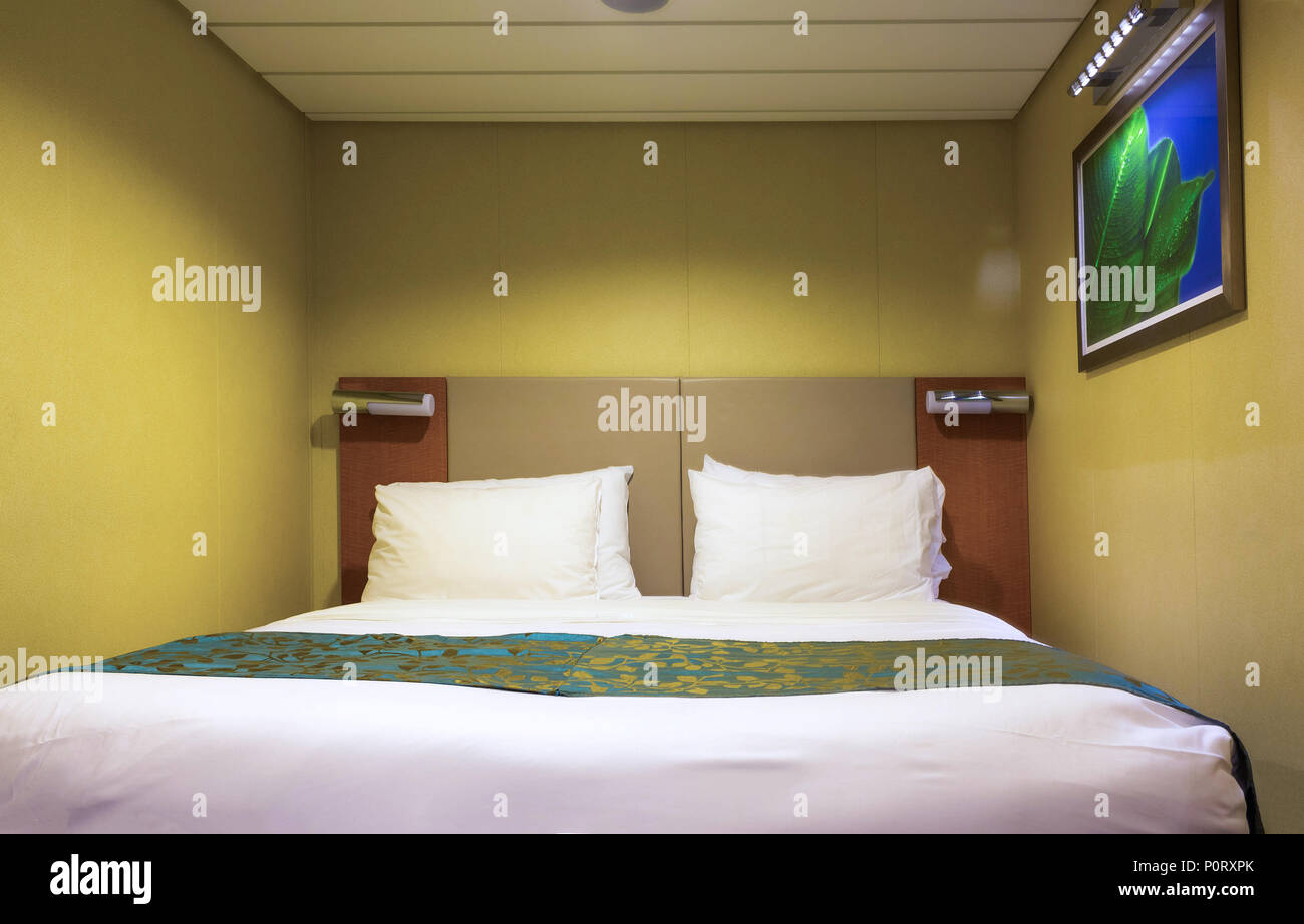 Cruise Ship Interior Inside High Resolution Stock Photography and ...