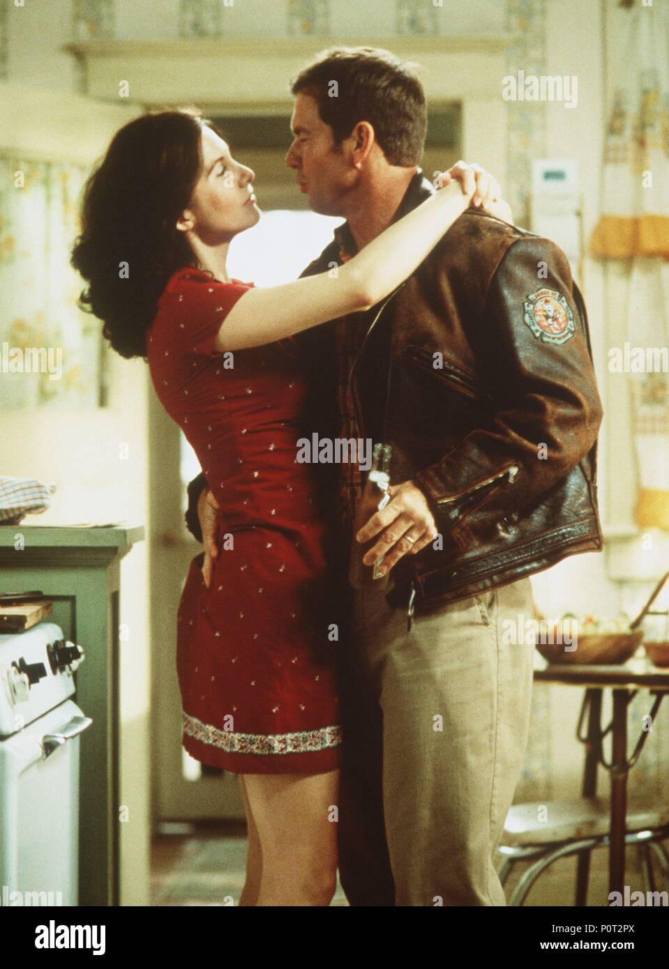 Elizabeth mitchell frequency 2000 hi-res stock photography and images ...