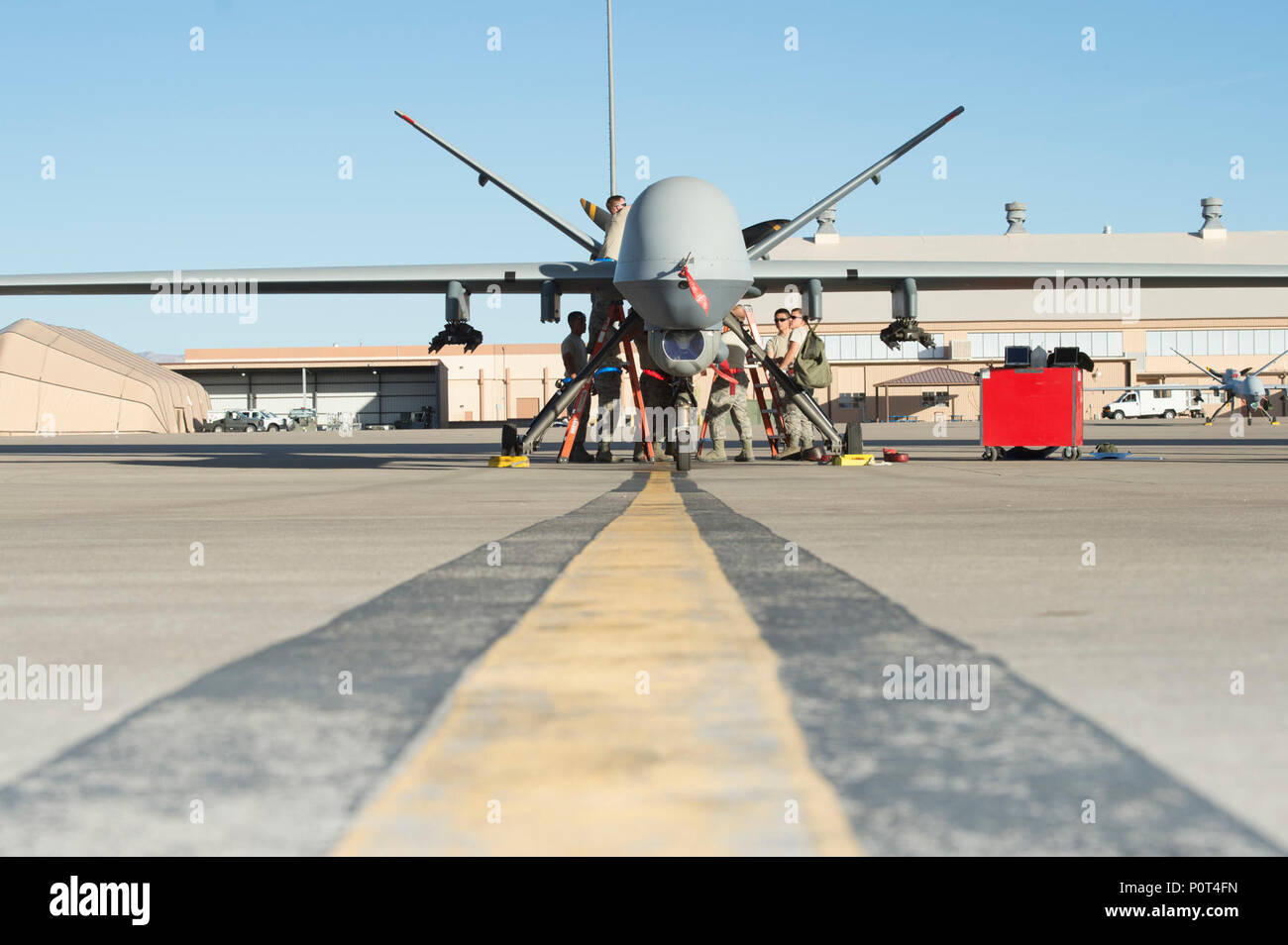 49th aircraft maintenance squadron hi-res stock photography and images ...
