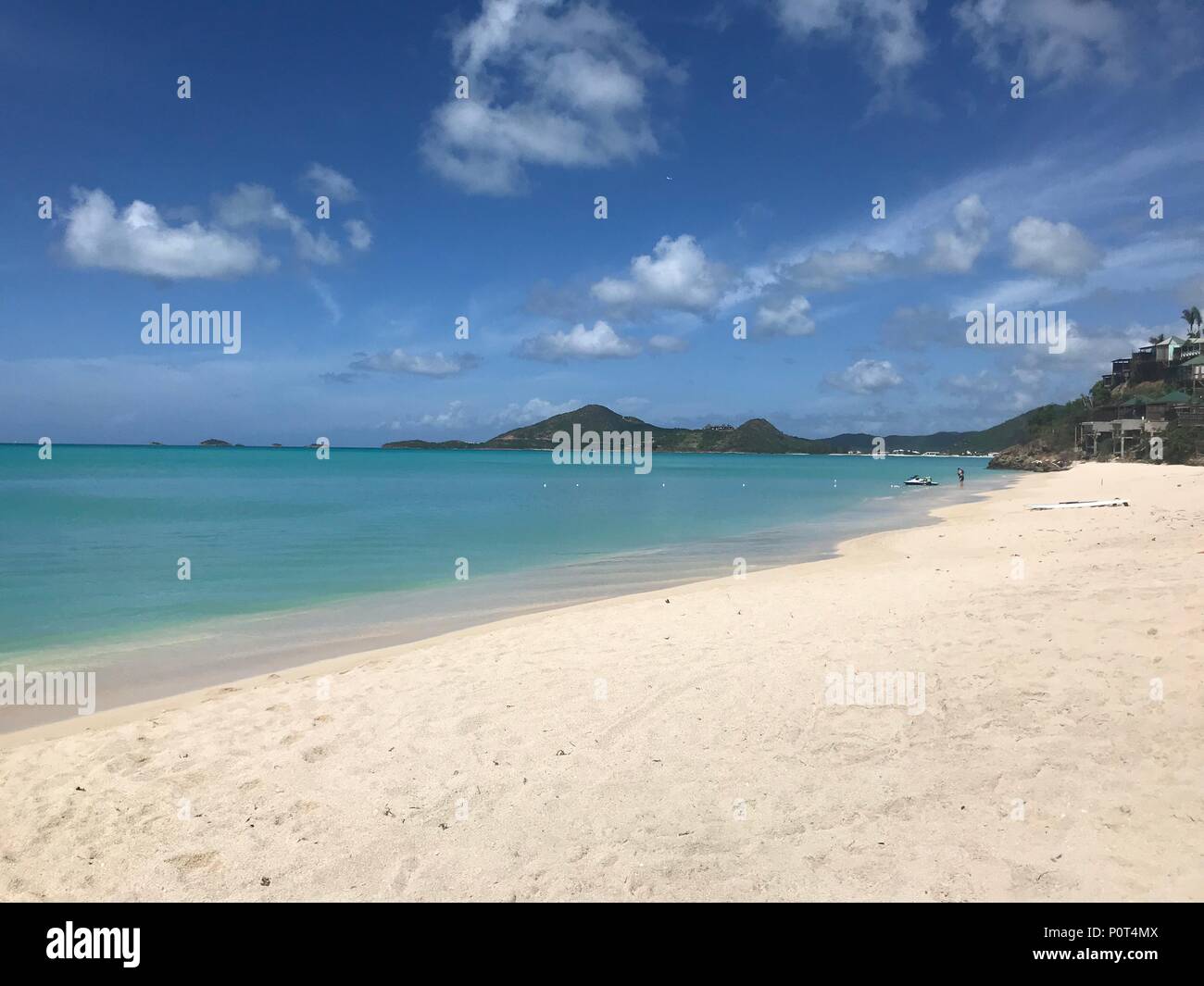 Antigua is one of the 2 major islands that make up the Caribbean nation ...