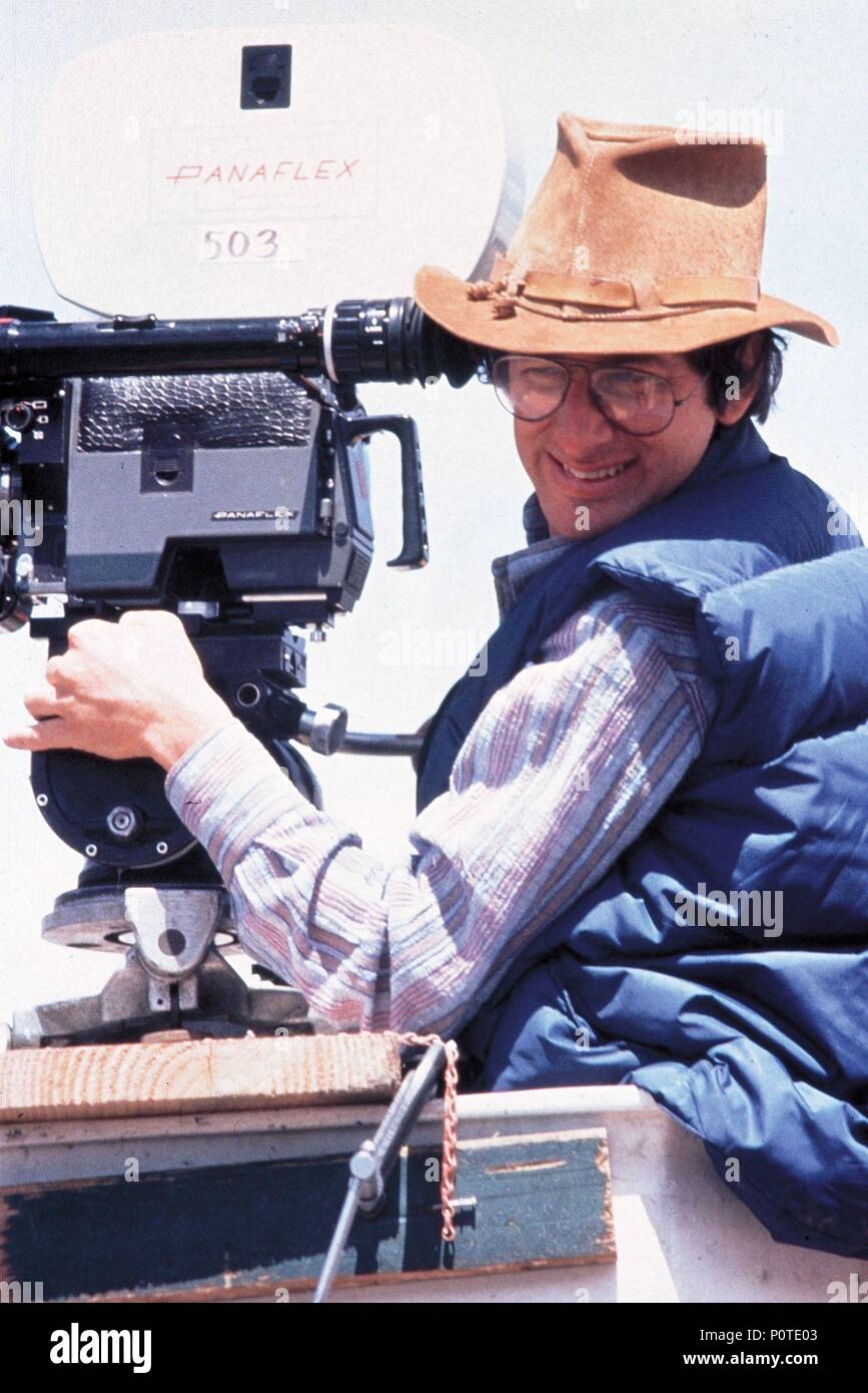 Original Film Title: CLOSE ENCOUNTERS OF THE THIRD KIND. English Title ...