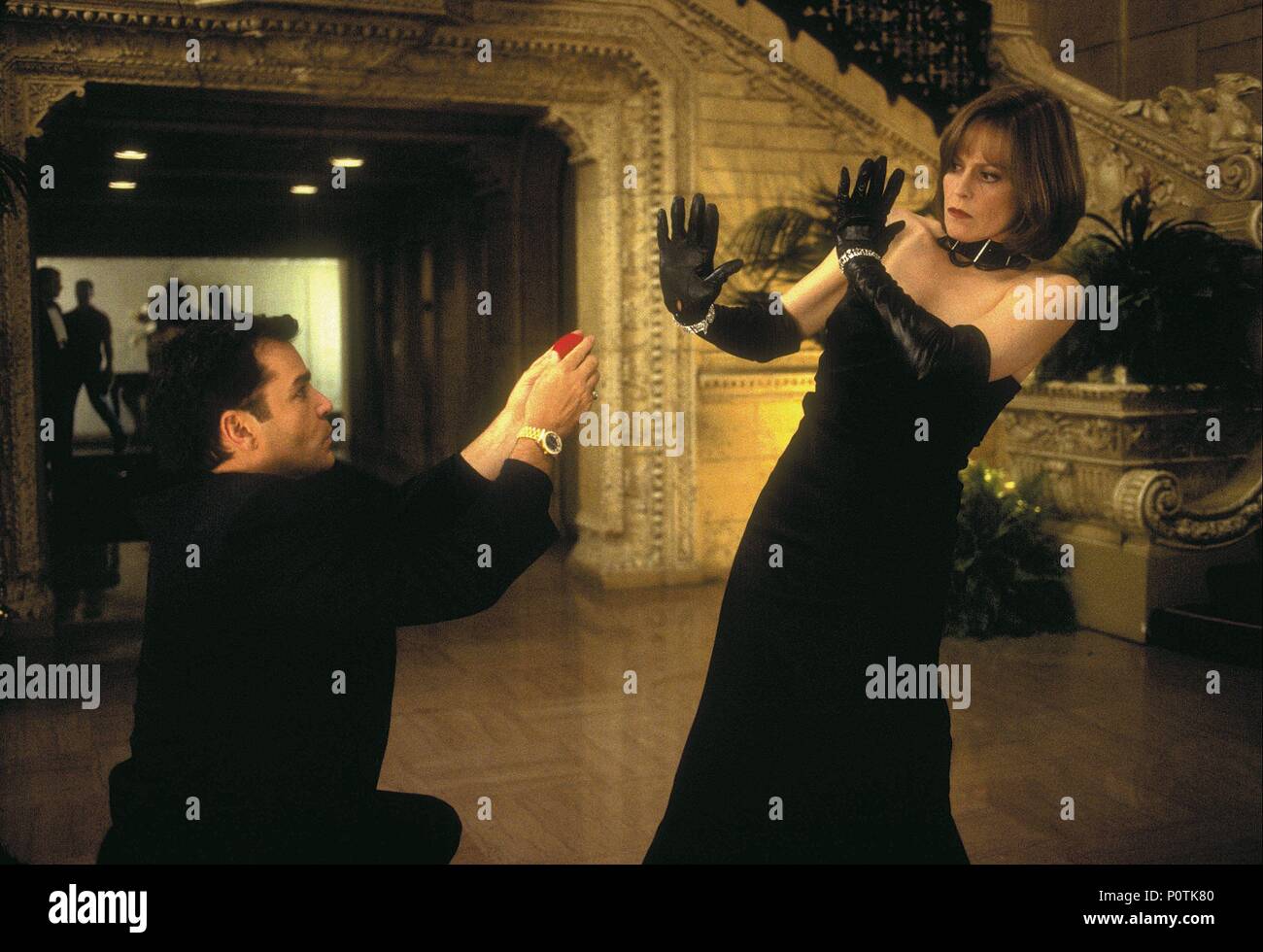 Heartbreakers 2001 sigourney weaver hi-res stock photography and images ...