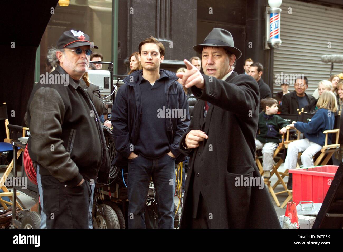 Tobey maguire sam raimi as spider man film title spider man hi-res ...