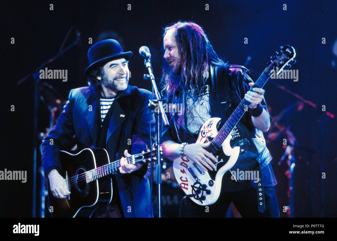 Original Film Title: ISI / DISI: AMOR A LO BESTIA. English Title: ISI ...