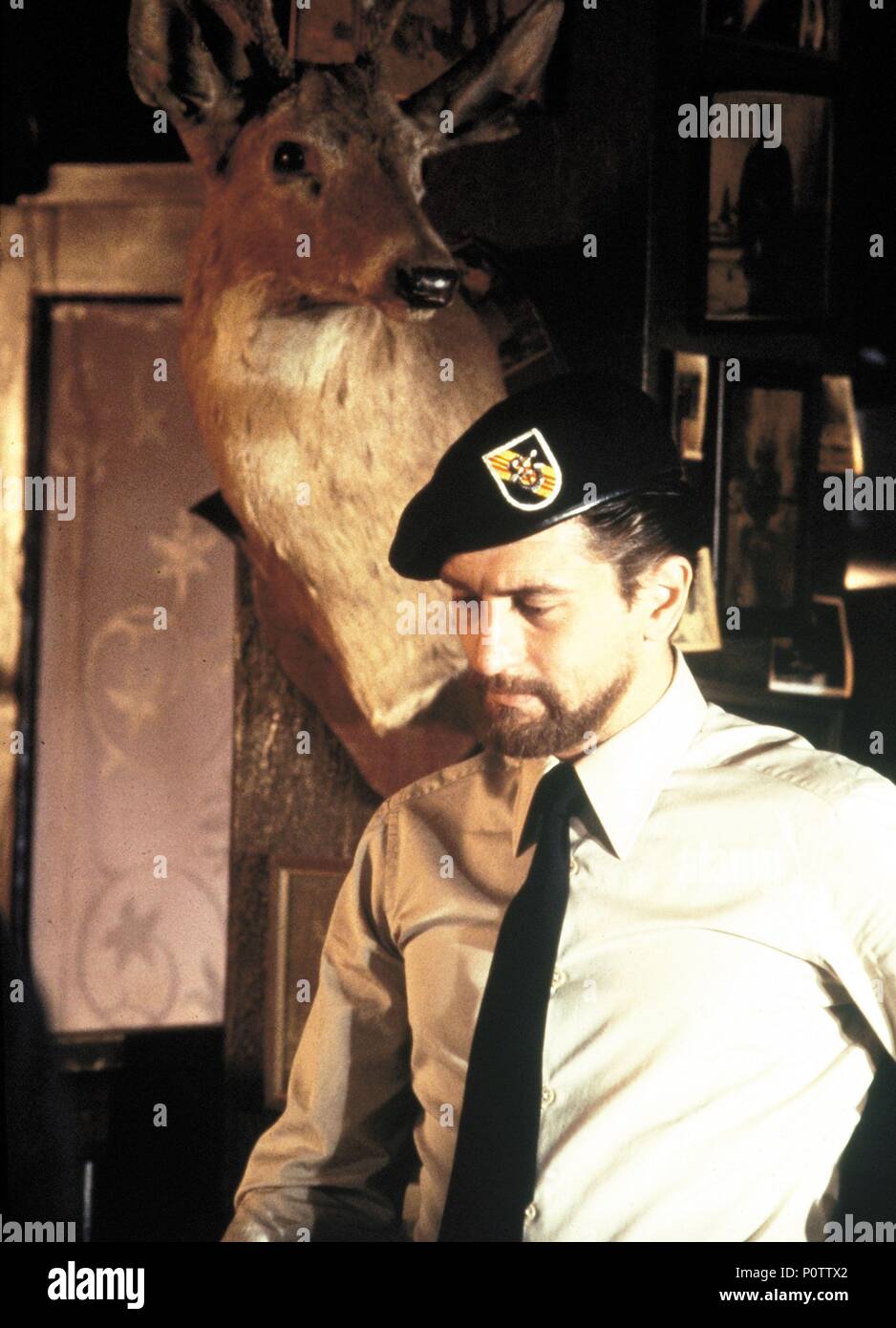 The deer hunter 1978 robert de niro hi-res stock photography and images ...
