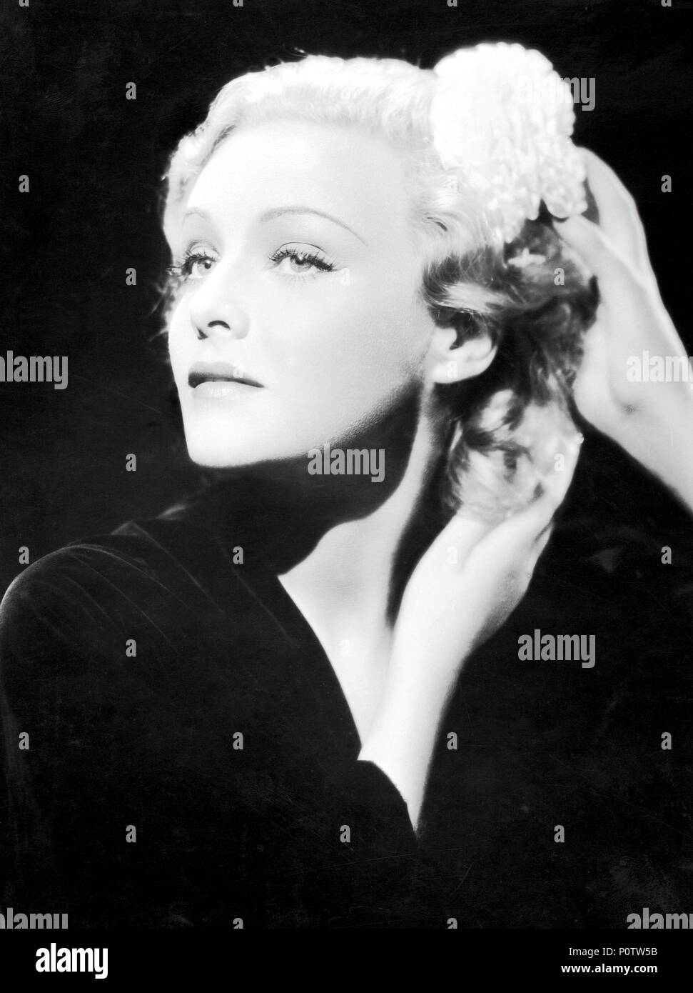 Madeleine carroll hi-res stock photography and images - Alamy