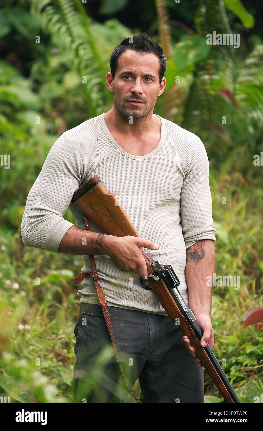 Johnny Messner Body