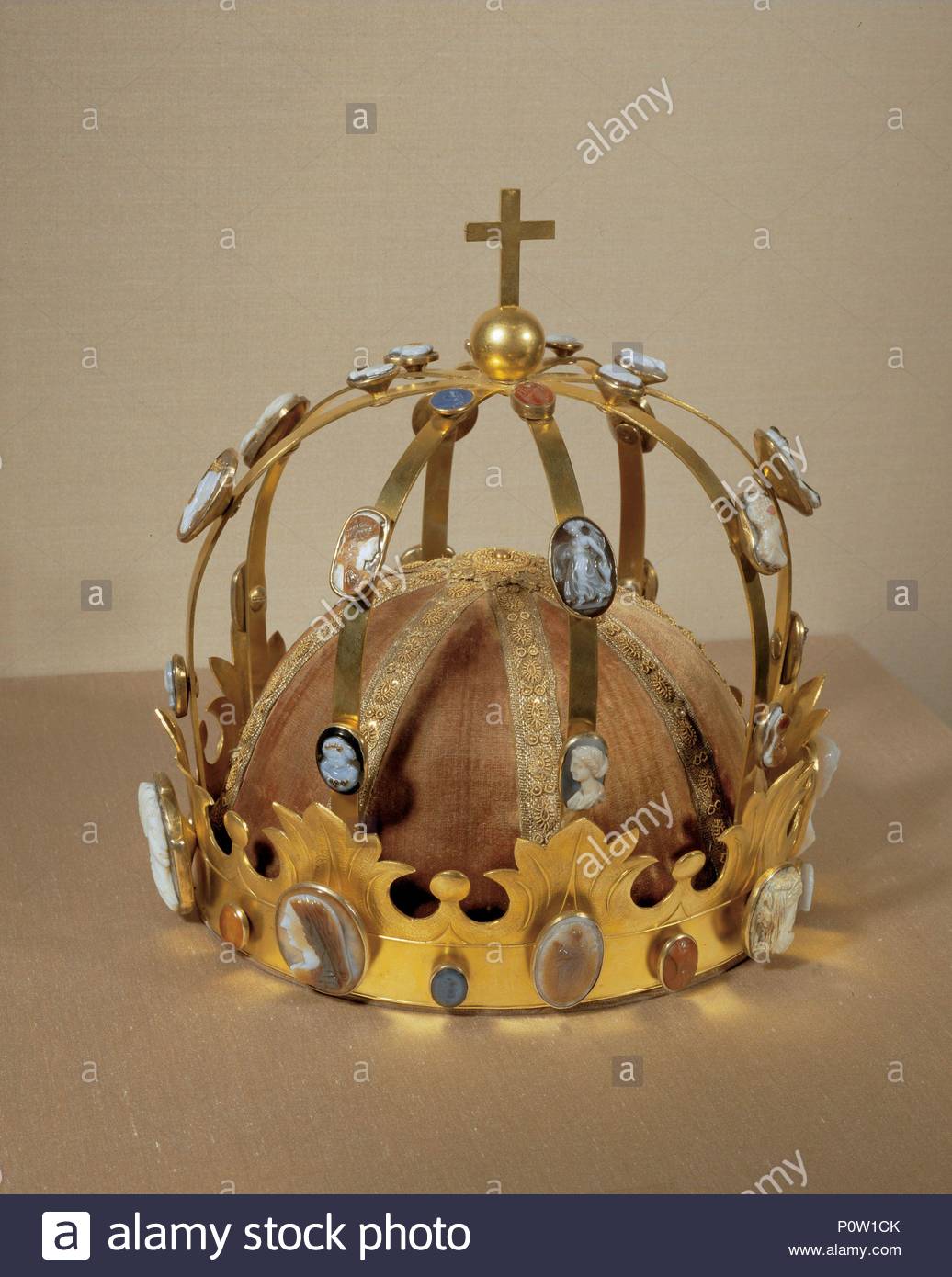 Charlemagne Crown Stock Photos & Charlemagne Crown Stock Images - Alamy