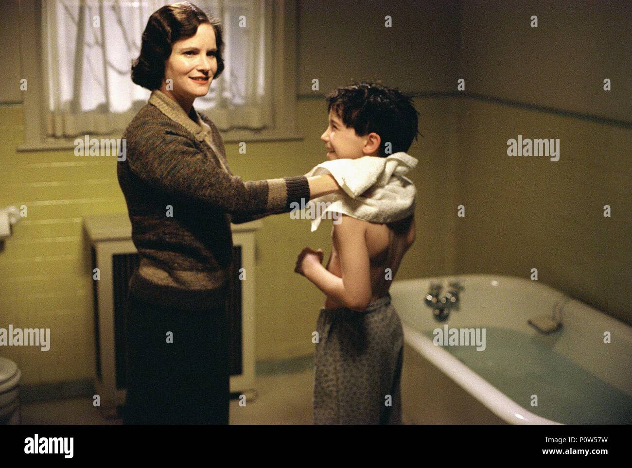 Original Film Title: ROAD TO PERDITION. English Title: ROAD TO ...