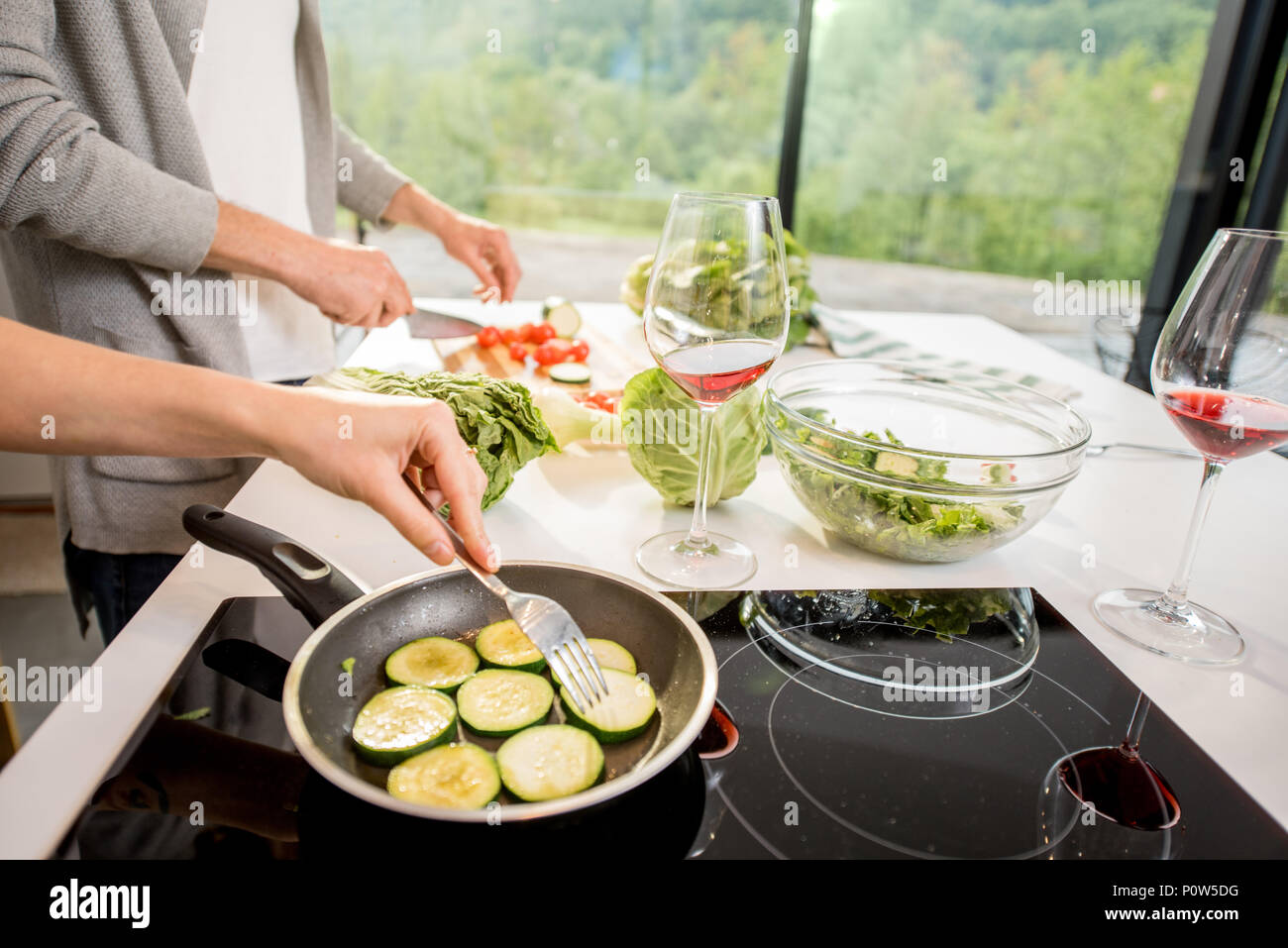 Cooking romantic meal hi-res stock photography and images - Alamy