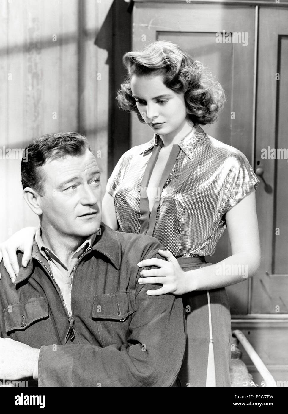 Janet leigh john wayne jet hi-res stock photography and images - Alamy