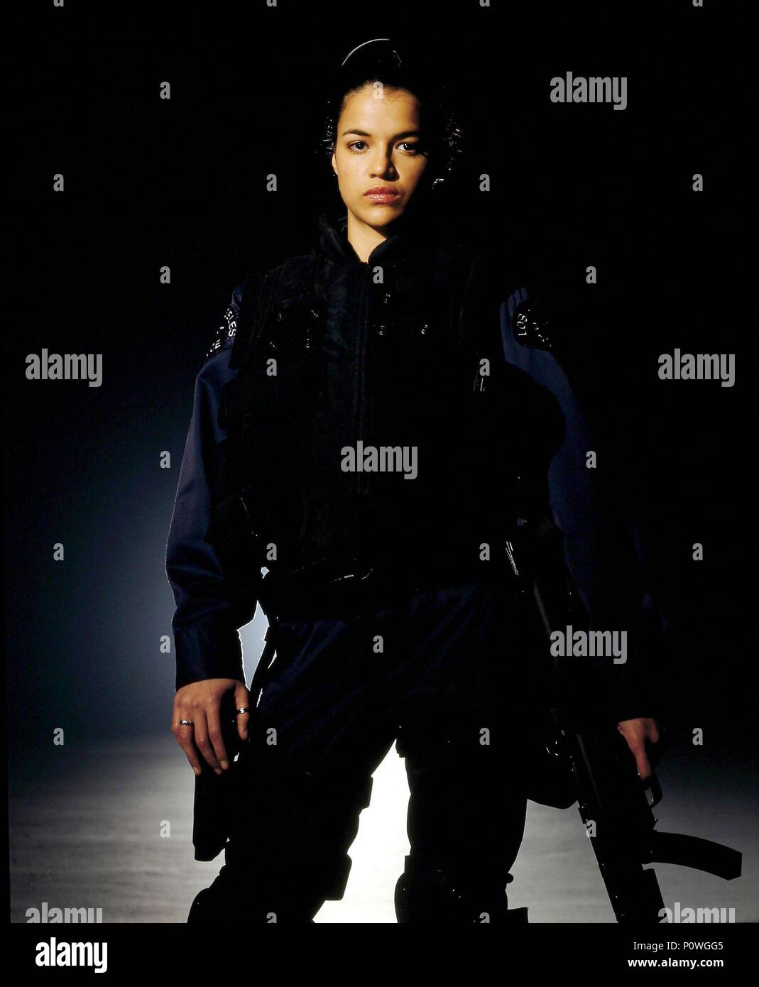 Michelle rodriguez 2003 hi-res stock photography and images - Alamy