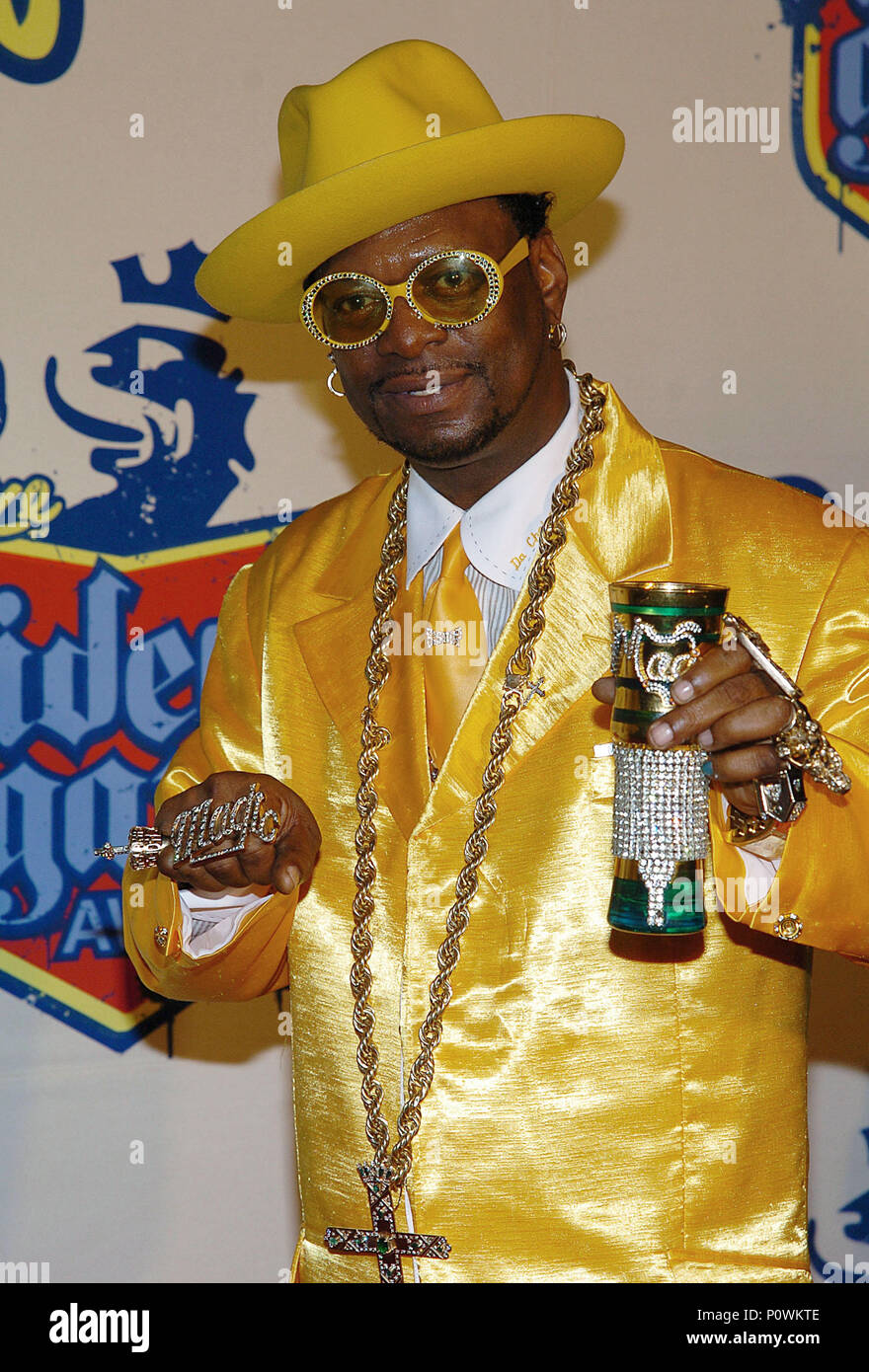 Archibishopdonmagicwand084 red carpet event hi-res stock photography ...
