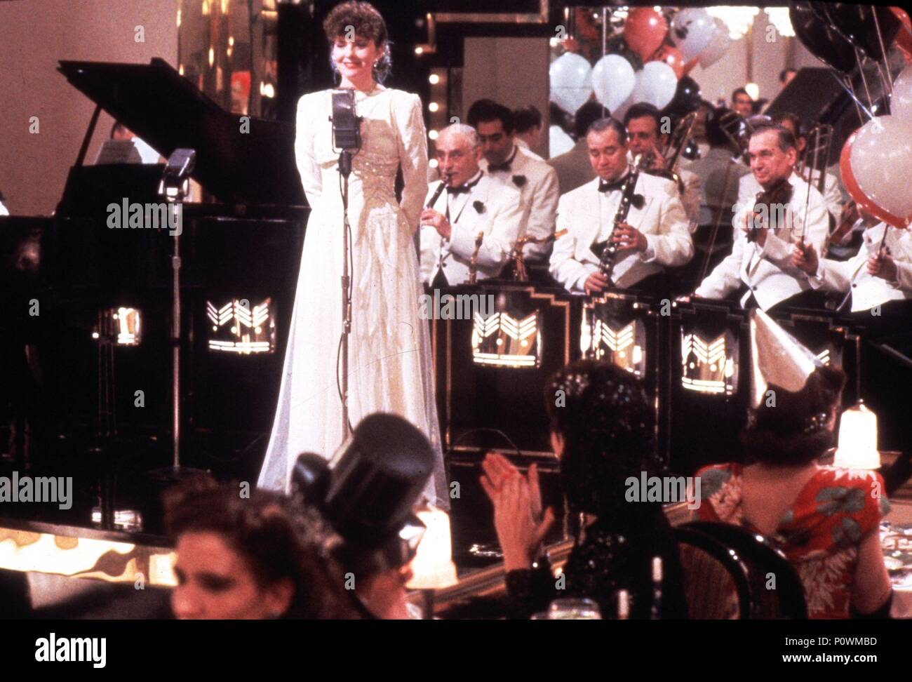 Radio days 1987 woody allen hi-res stock photography and images - Alamy