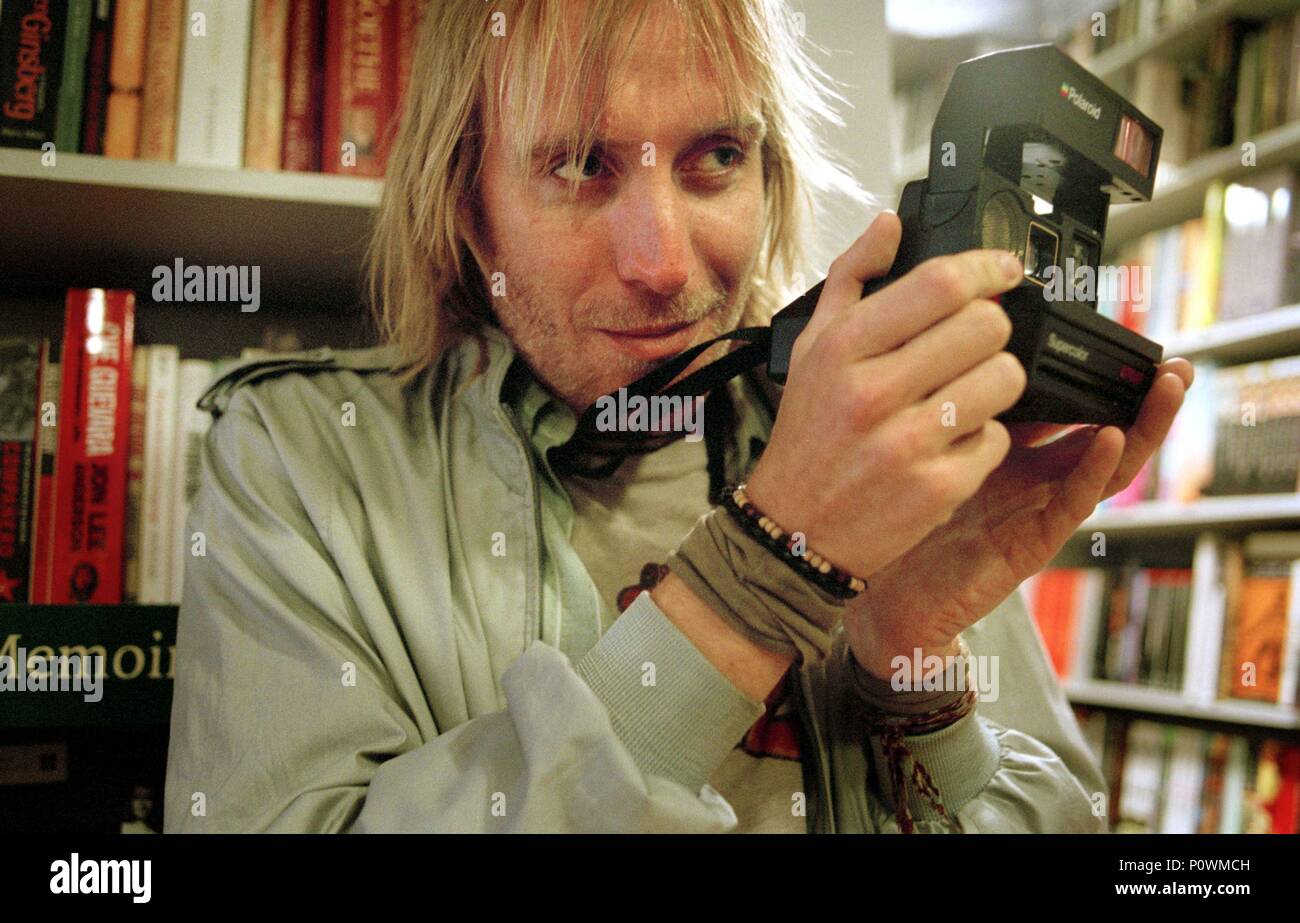 Original Film Title: ENDURING LOVE. English Title: ENDURING LOVE. Film ...